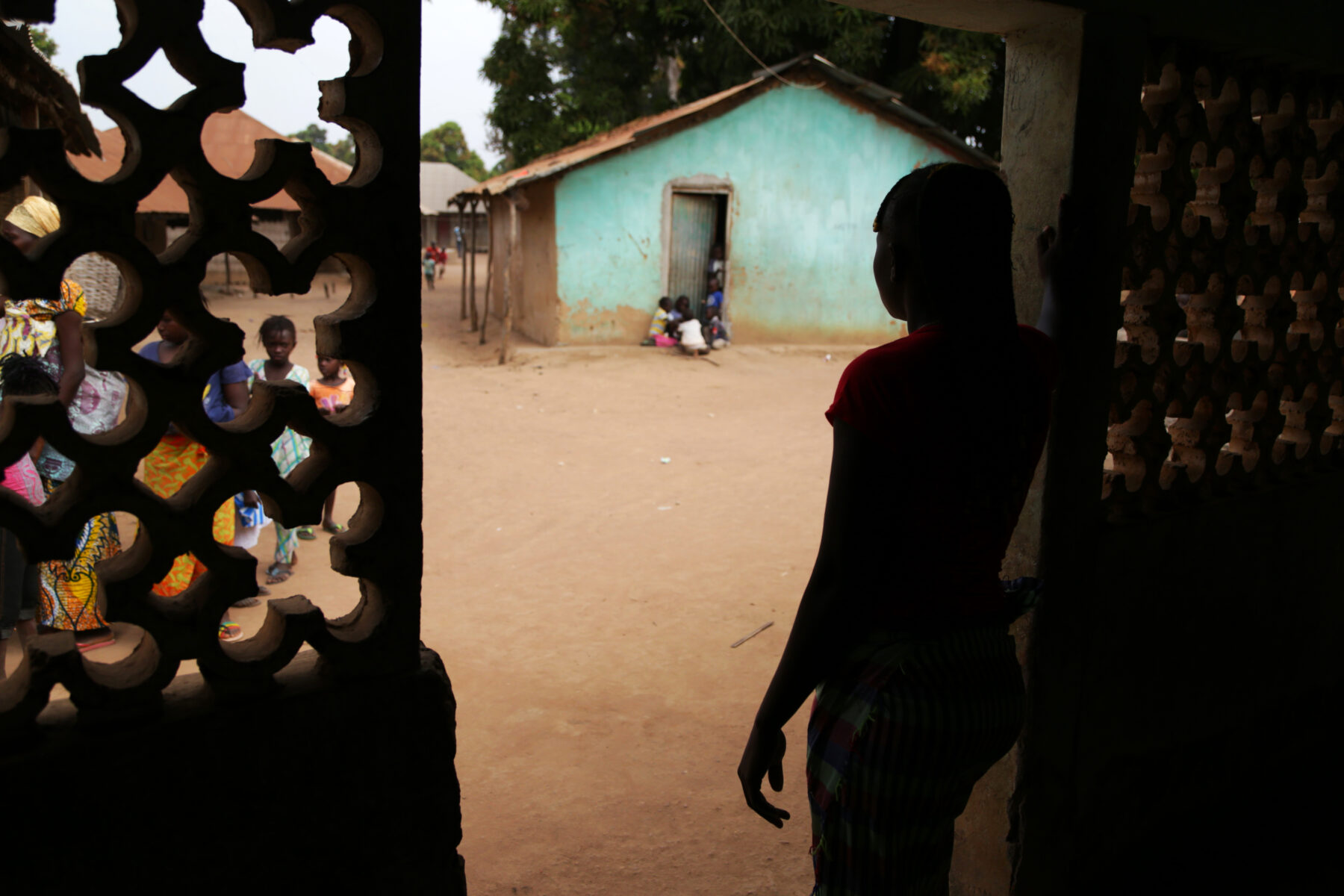 Causes et conséquences de l'excision sur la vie des filles - ONG Plan ...